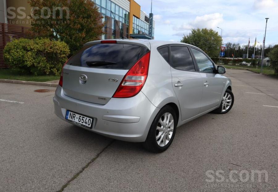 Hyundai i30 2008 Rīga, ar dzinēja tilpumu 1.60 L un nobraukumu 308 tūkst. km par 1950 €, foto 3 vietnē AUTOMOTO.COM.LV