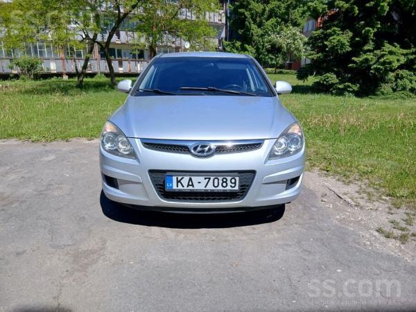 Хендай i30 2009 в Рига, объемом двигателя 1.40 л и пробегом 259 тыс. км за 2000 €, фото 2 на AUTOMOTO.COM.LV