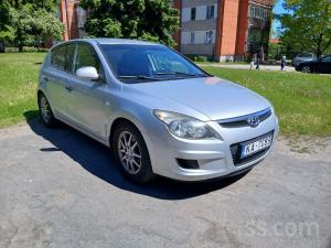 Hyundai i30 2009 in Riga, with an engine capacity of 1.40 L and mileage of 259 thousand km for 2000 €, photo 4 on AUTOMOTO.COM.LV