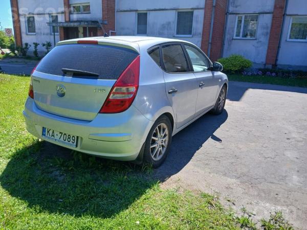 Хендай i30 2009 в Рига, объемом двигателя 1.40 л и пробегом 259 тыс. км за 2000 €, фото 4 на AUTOMOTO.COM.LV