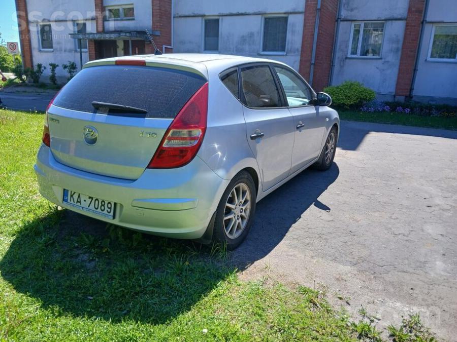Hyundai i30 2009 in Riga, with an engine capacity of 1.40 L and mileage of 259 thousand km for 2000 €, photo 5 on AUTOMOTO.COM.LV