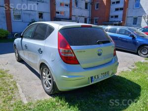 Hyundai i30 2009 in Riga, with an engine capacity of 1.40 L and mileage of 259 thousand km for 2000 €, photo 6 on AUTOMOTO.COM.LV