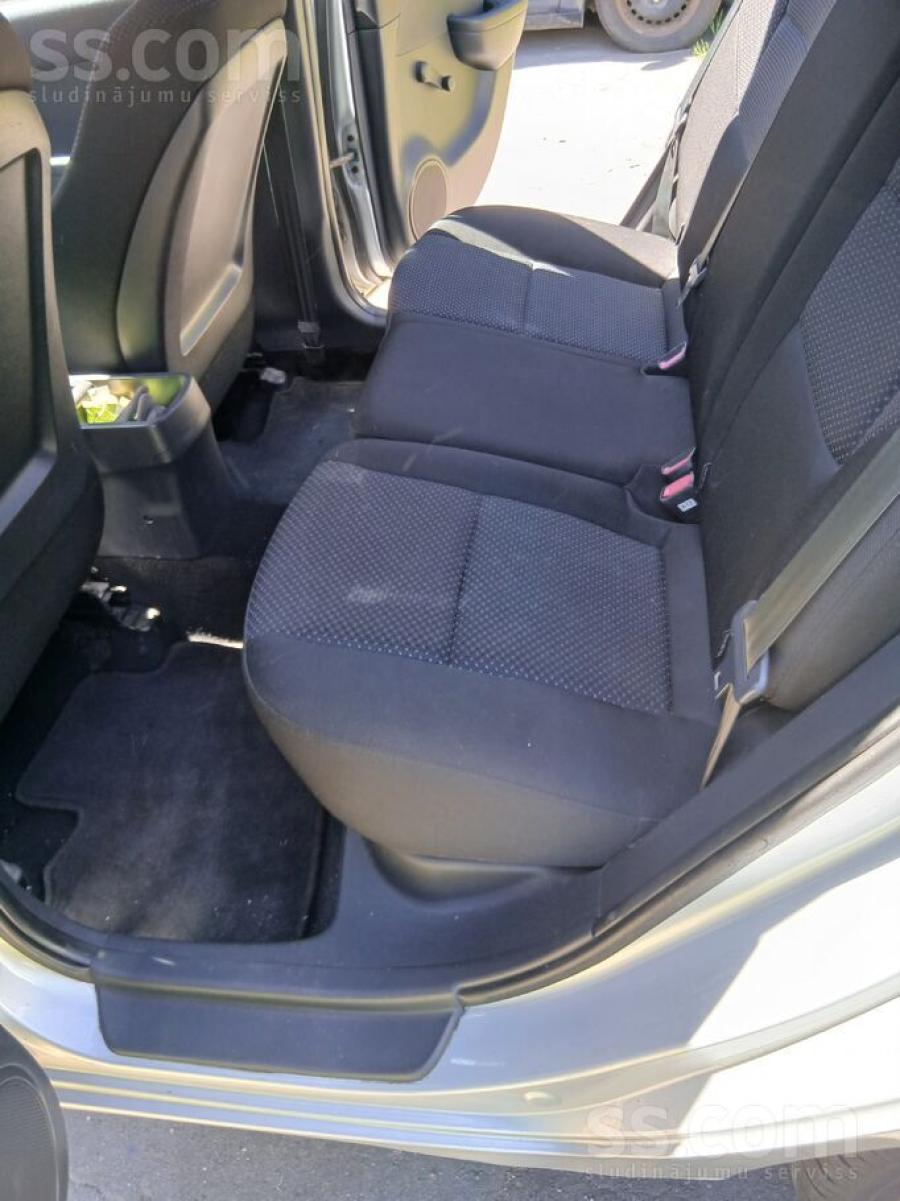 Hyundai i30 2009 in Riga, with an engine capacity of 1.40 L and mileage of 259 thousand km for 2000 €, photo 8 on AUTOMOTO.COM.LV