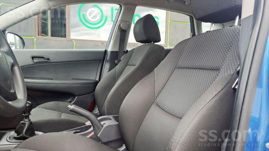 Hyundai i30 2009 Rīga, ar dzinēja tilpumu 1.40 L un nobraukumu 136 tūkst. km par 2500 €, foto 14 vietnē AUTOMOTO.COM.LV