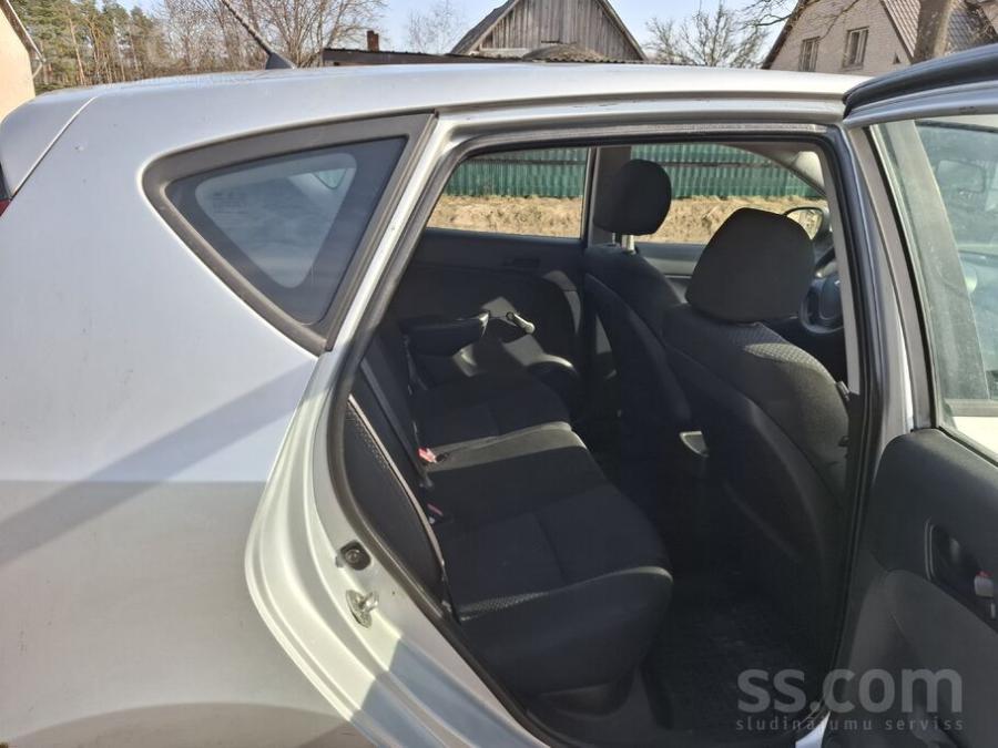 Хендай i30 2010 в Рига, объемом двигателя 1.40 л и пробегом 281 тыс. км за 1780 €, фото 7 на AUTOMOTO.COM.LV