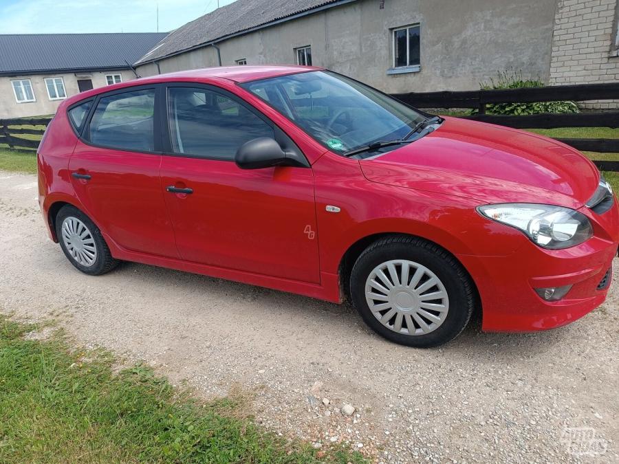 Hyundai i30 2010 Alīta, ar dzinēja tilpumu 1.40 L un nobraukumu 160 tūkst. km par 1200 €, foto 5 vietnē AUTOMOTO.COM.LV