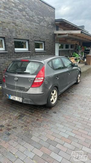 Hyundai i30 2010 Marijampole, ar dzinēja tilpumu 1.60 L un nobraukumu 143 tūkst. km par 1100 €, foto 3 vietnē AUTOMOTO.COM.LV