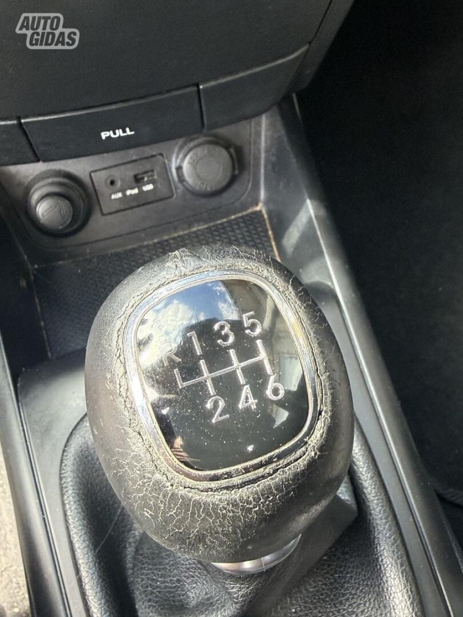 Hyundai i30 2010 Marijampole, ar dzinēja tilpumu 1.60 L un nobraukumu 143 tūkst. km par 1100 €, foto 8 vietnē AUTOMOTO.COM.LV