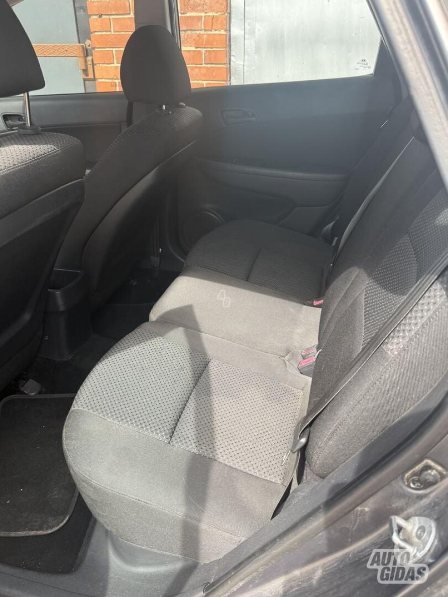 Hyundai i30 2010 Marijampole, ar dzinēja tilpumu 1.60 L un nobraukumu 143 tūkst. km par 1100 €, foto 10 vietnē AUTOMOTO.COM.LV