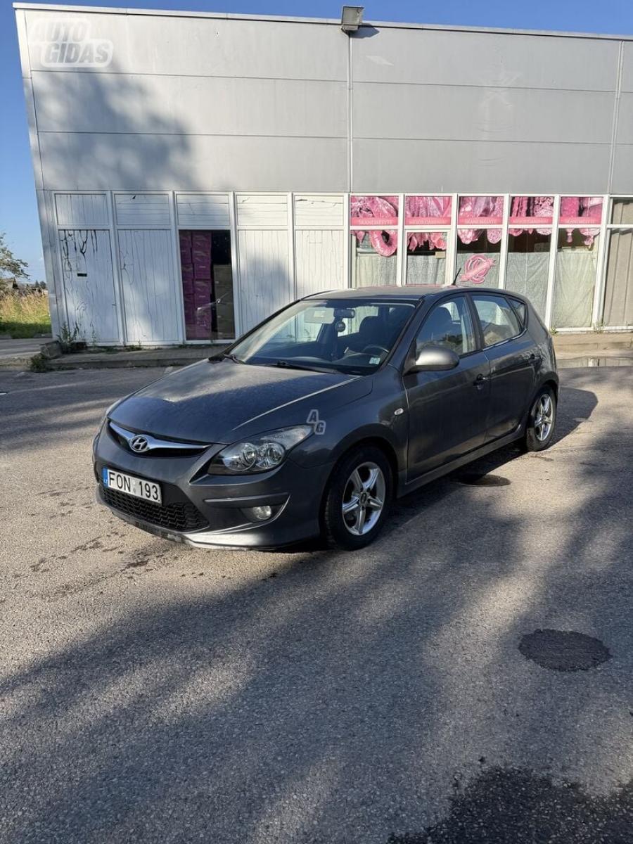 Хендай i30 2010 в Мариямполе, объемом двигателя 1.60 л и пробегом 143 тыс. км за 1100 €, фото 1 на AUTOMOTO.COM.LV