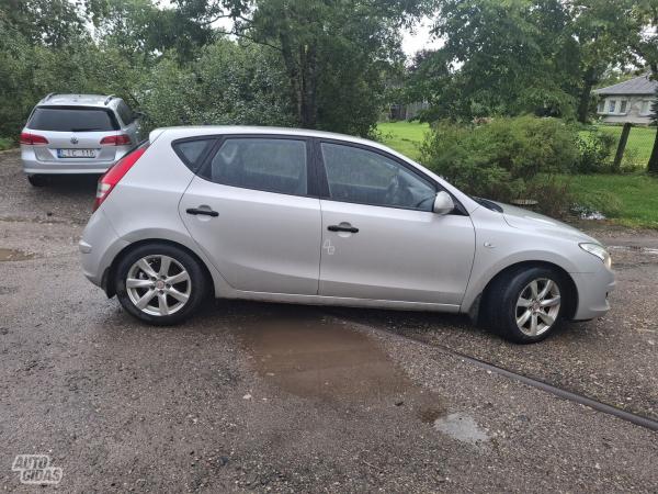 Hyundai i30 2010 Telšiai, ar dzinēja tilpumu 1.60 L un nobraukumu 360 tūkst. km par 850 €, foto 5 vietnē AUTOMOTO.COM.LV