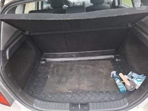 Hyundai i30 2010 in Telschi, with an engine capacity of 1.60 L and mileage of 360 thousand km for 850 €, photo 8 on AUTOMOTO.COM.LV