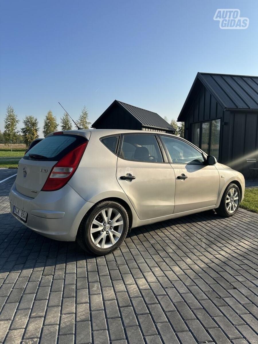 Hyundai i30 2010 Kauņa, ar dzinēja tilpumu 1.60 L un nobraukumu 251 tūkst. km par 1700 €, foto 7 vietnē AUTOMOTO.COM.LV