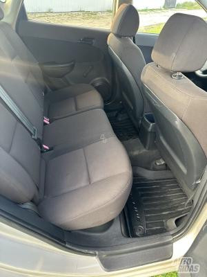 Hyundai i30 2010 Kauņa, ar dzinēja tilpumu 1.60 L un nobraukumu 251 tūkst. km par 1700 €, foto 10 vietnē AUTOMOTO.COM.LV