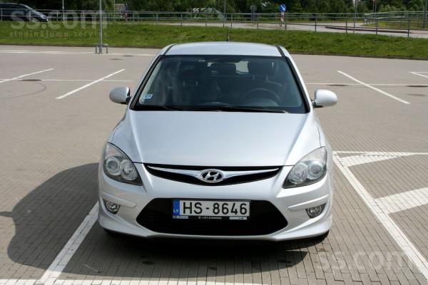 Hyundai i30 2011 in Rezekne, with an engine capacity of 1.40 L and mileage of 106 thousand km for 4200 €, photo 5 on AUTOMOTO.COM.LV