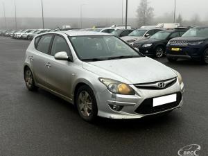 Hyundai i30 2011 Viļņa, ar dzinēja tilpumu 1.40 L un nobraukumu 189 tūkst. km par 1400 €, foto 3 vietnē AUTOMOTO.COM.LV