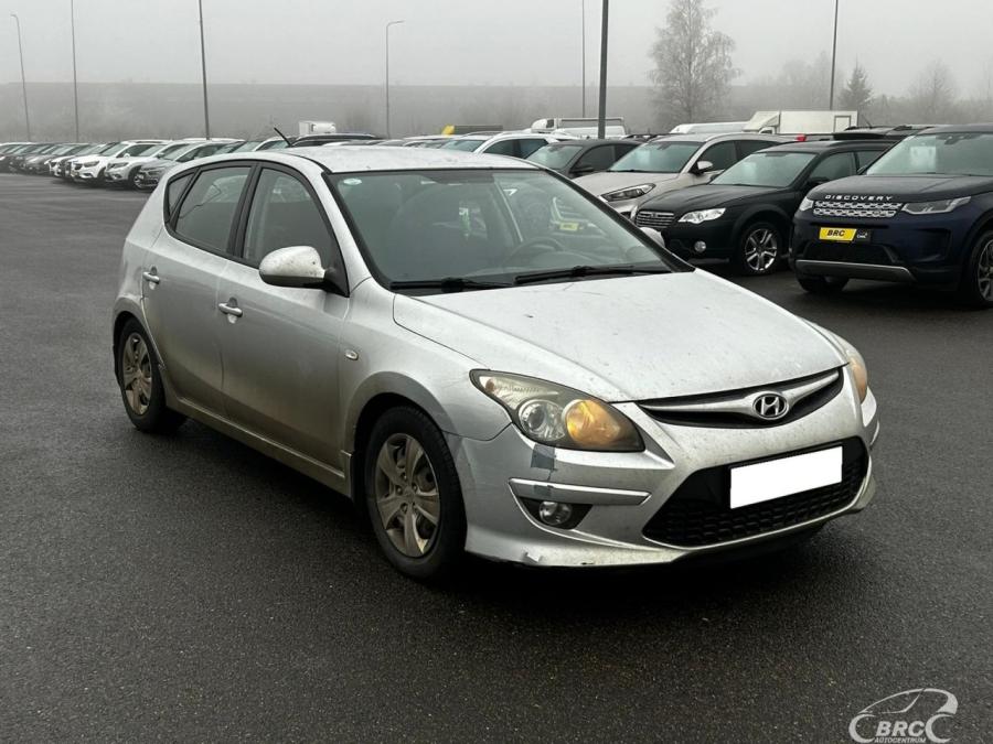 Hyundai i30 2011 Viļņa, ar dzinēja tilpumu 1.40 L un nobraukumu 189 tūkst. km par 1400 €, foto 3 vietnē AUTOMOTO.COM.LV
