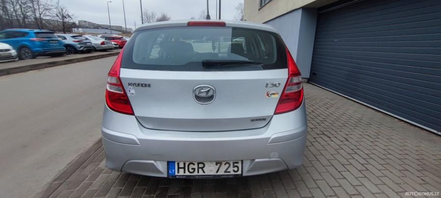 Hyundai i30 2011 Viļņa, ar dzinēja tilpumu 1.60 L un nobraukumu 169 tūkst. km par 2000 €, foto 5 vietnē AUTOMOTO.COM.LV