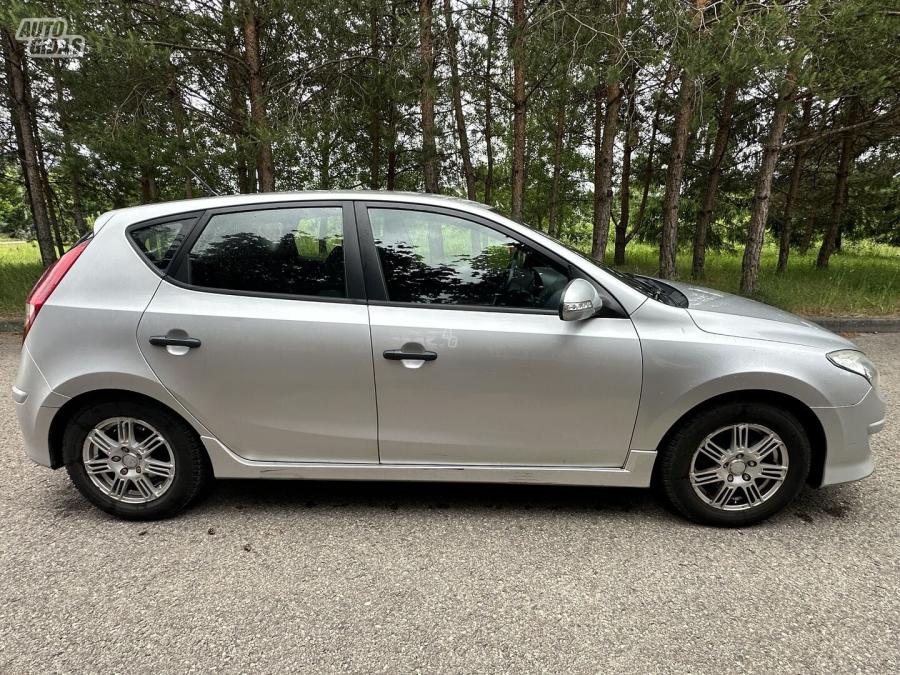 Hyundai i30 2011 Viļņa, ar dzinēja tilpumu 1.60 L un nobraukumu 175 tūkst. km par 2300 €, foto 6 vietnē AUTOMOTO.COM.LV