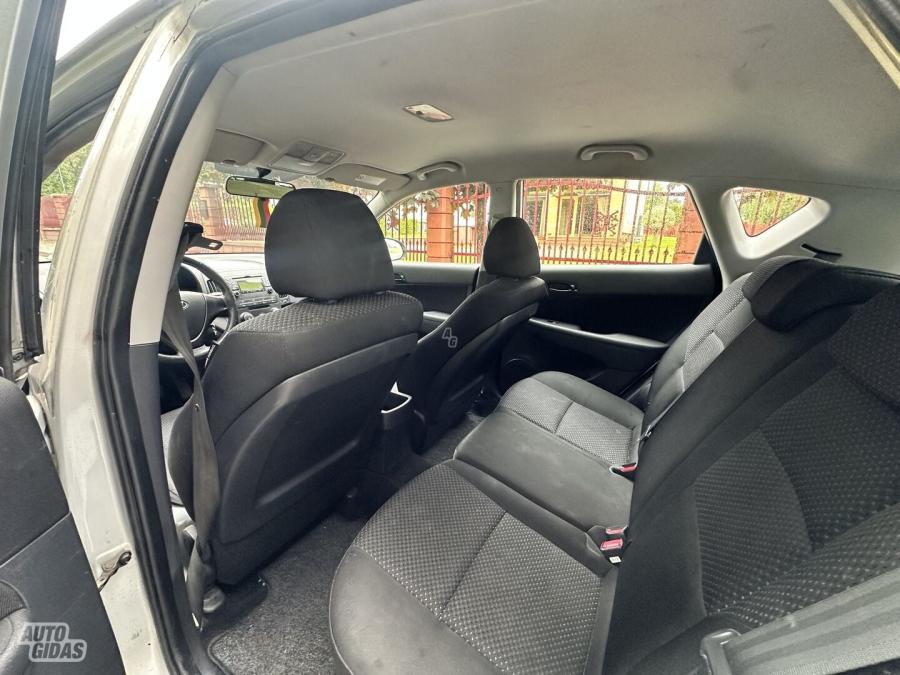 Hyundai i30 2011 Viļņa, ar dzinēja tilpumu 1.60 L un nobraukumu 175 tūkst. km par 2300 €, foto 12 vietnē AUTOMOTO.COM.LV