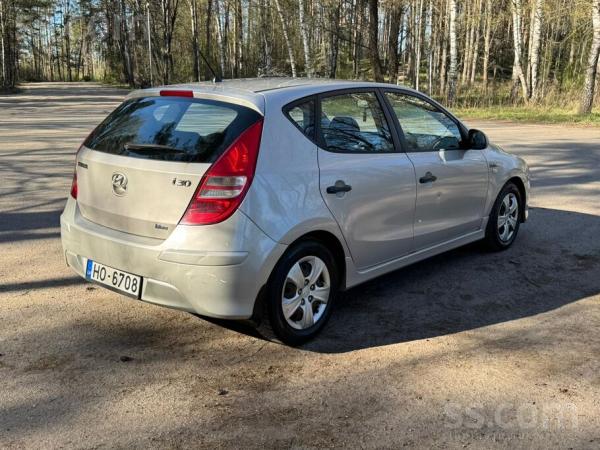 Hyundai i30 2011 Rīga, ar dzinēja tilpumu 1.40 L un nobraukumu 0 tūkst. km par 2599 €, foto 5 vietnē AUTOMOTO.COM.LV