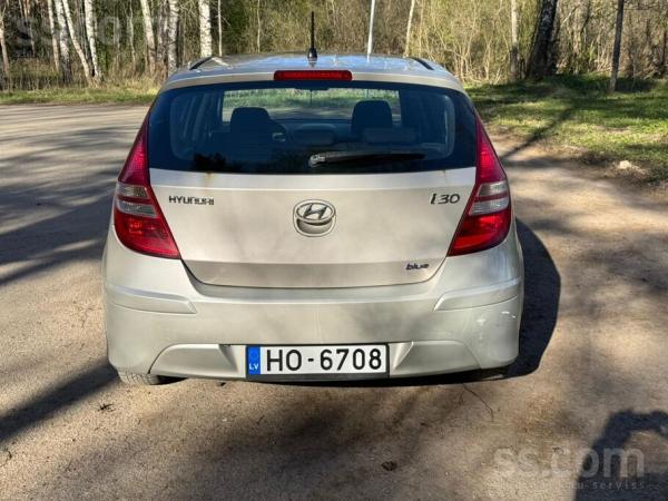 Hyundai i30 2011 in Riga, with an engine capacity of 1.40 L and mileage of 0 thousand km for 2599 €, photo 4 on AUTOMOTO.COM.LV