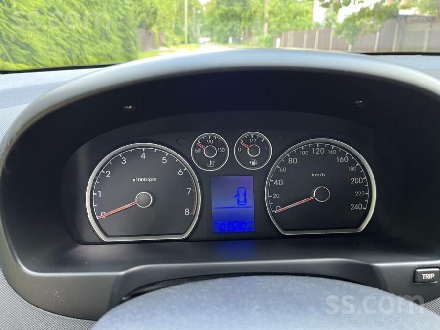 Hyundai i30 2011 in Riga, with an engine capacity of 1.40 L and mileage of 137 thousand km for 3200 €, photo 12 on AUTOMOTO.COM.LV
