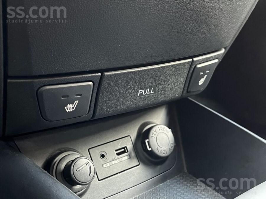 Hyundai i30 2011 in Riga, with an engine capacity of 1.40 L and mileage of 137 thousand km for 3200 €, photo 14 on AUTOMOTO.COM.LV