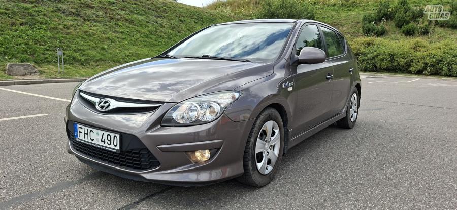 Hyundai i30 2011 Viļņa, ar dzinēja tilpumu 1.40 L un nobraukumu 134 tūkst. km par 2350 €, foto 1 vietnē AUTOMOTO.COM.LV