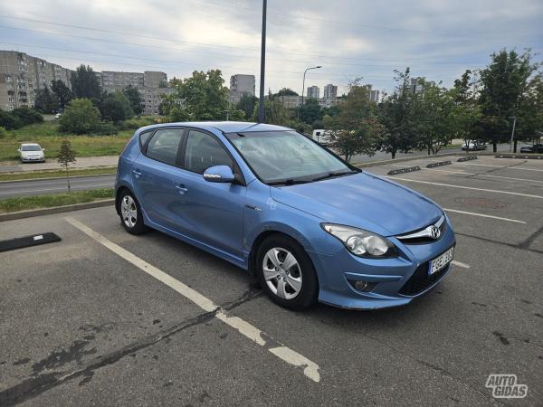 Hyundai i30 2011 Viļņa vietnē Hyundai i30 2011 Viļņa, ar dzinēja tilpumu 1.60 L un nobraukumu 295 tūkst. km par 1600 €, foto 4 vietnē AUTOMOTO.COM.LV