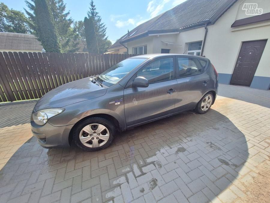 Хендай i30 2011 в Вильнюс, объемом двигателя 1.40 л и пробегом 152 тыс. км за 2450 €, фото 4 на AUTOMOTO.COM.LV