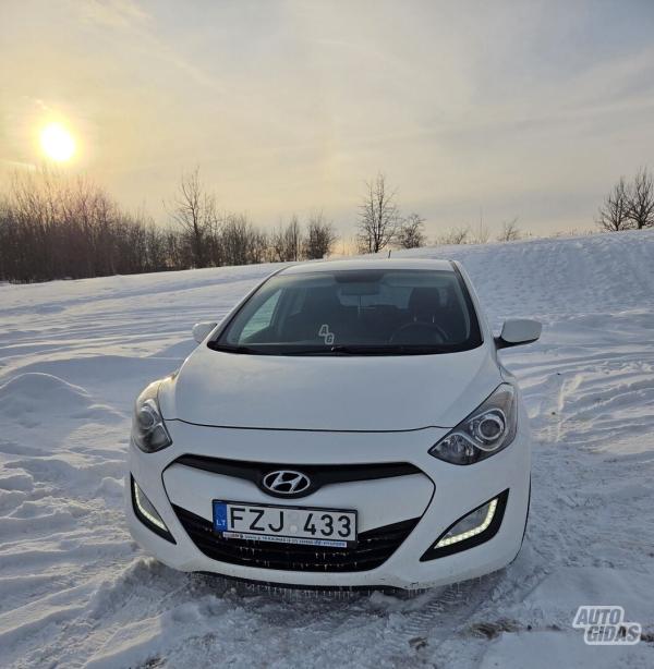 Hyundai i30 2012 in Kaunas, with an engine capacity of 1.60 L and mileage of 141 thousand km for 5200 €, photo 2 on AUTOMOTO.COM.LV