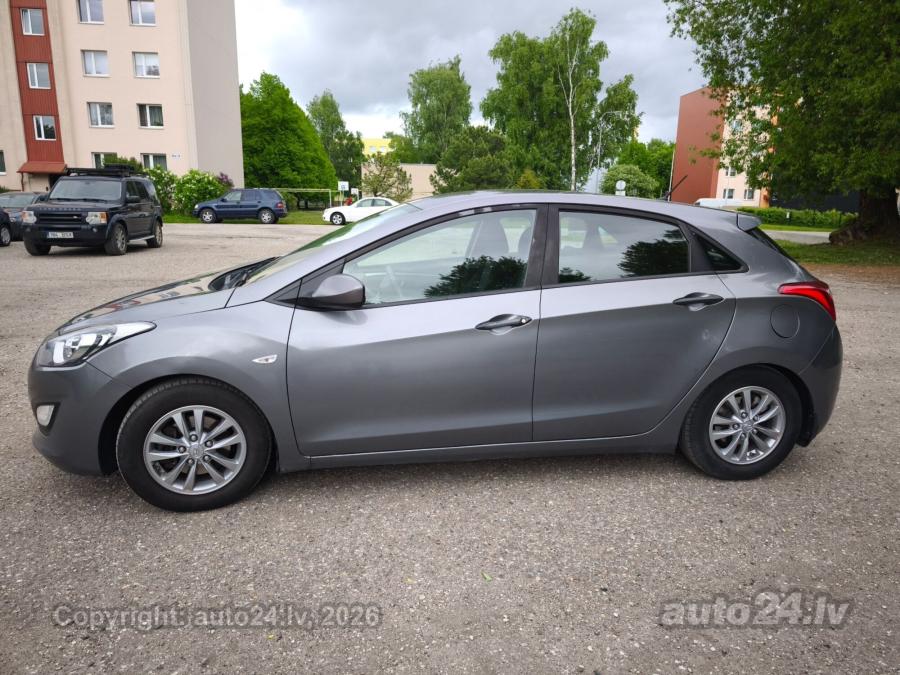 Hyundai i30 2012 in Parnu, with an engine capacity of 1.40 L and mileage of 179 thousand km for 3800 €, photo 3 on AUTOMOTO.COM.LV