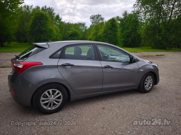 Hyundai i30 2012 in Parnu, with an engine capacity of 1.40 L and mileage of 179 thousand km for 3800 €, photo 4 on AUTOMOTO.COM.LV
