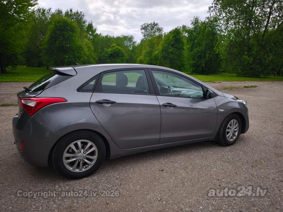 Hyundai i30 2012 in Parnu, with an engine capacity of 1.40 L and mileage of 179 thousand km for 3800 €, photo 5 on AUTOMOTO.COM.LV