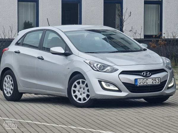 Hyundai i30 2012 in Vilnius, with an engine capacity of 1.40 L and mileage of 200 thousand km for 2800 €, photo 1 on AUTOMOTO.COM.LV