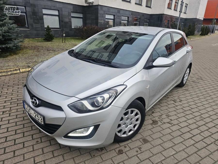 Хендай i30 2012 в Вильнюс, объемом двигателя 1.40 л и пробегом 200 тыс. км за 2800 €, фото 7 на AUTOMOTO.COM.LV