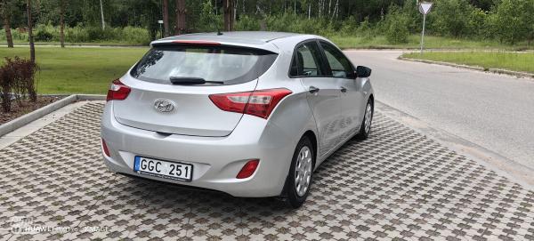 Hyundai i30 2012 in Kaunas, with an engine capacity of 1.40 L and mileage of 267 thousand km for 3999 €, photo 4 on AUTOMOTO.COM.LV