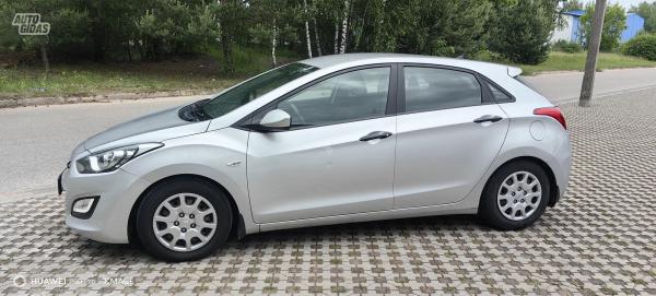 Hyundai i30 2012 in Kaunas, with an engine capacity of 1.40 L and mileage of 267 thousand km for 3999 €, photo 6 on AUTOMOTO.COM.LV