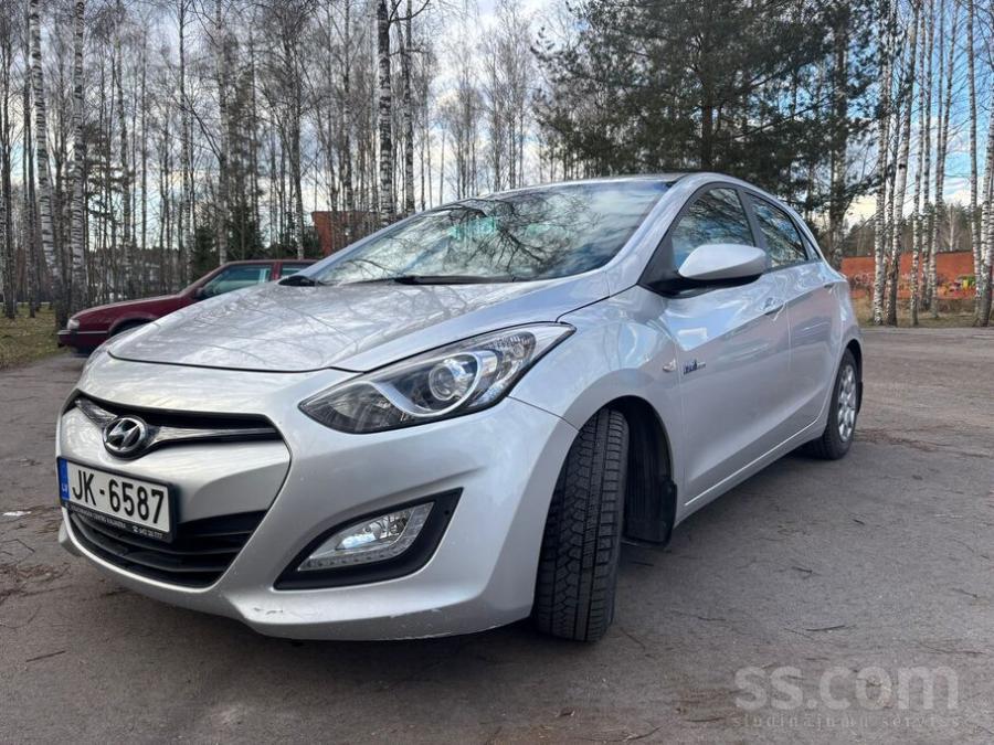 Хендай i30 2013 в Рига, объемом двигателя 1.40 л и пробегом 245 тыс. км за 3000 €, фото 3 на AUTOMOTO.COM.LV