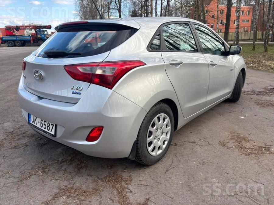 Хендай i30 2013 в Рига, объемом двигателя 1.40 л и пробегом 245 тыс. км за 3000 €, фото 4 на AUTOMOTO.COM.LV