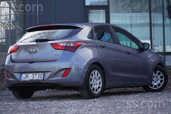 Hyundai i30 2013 in Riga, with an engine capacity of 1.40 L and mileage of 343 thousand km for 3890 €, photo 5 on AUTOMOTO.COM.LV