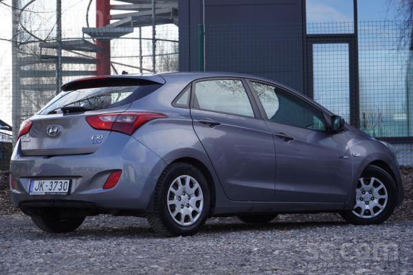 Hyundai i30 2013 in Riga, with an engine capacity of 1.40 L and mileage of 343 thousand km for 3890 €, photo 6 on AUTOMOTO.COM.LV