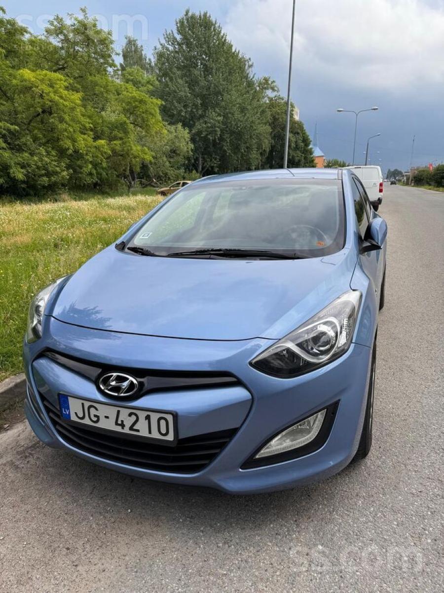 Hyundai i30 2013 in Riga, with an engine capacity of 1.60 L and mileage of 208 thousand km for 3600 €, photo 3 on AUTOMOTO.COM.LV