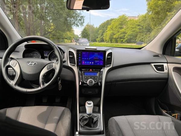 Hyundai i30 2013 in Riga, with an engine capacity of 1.60 L and mileage of 208 thousand km for 3600 €, photo 7 on AUTOMOTO.COM.LV