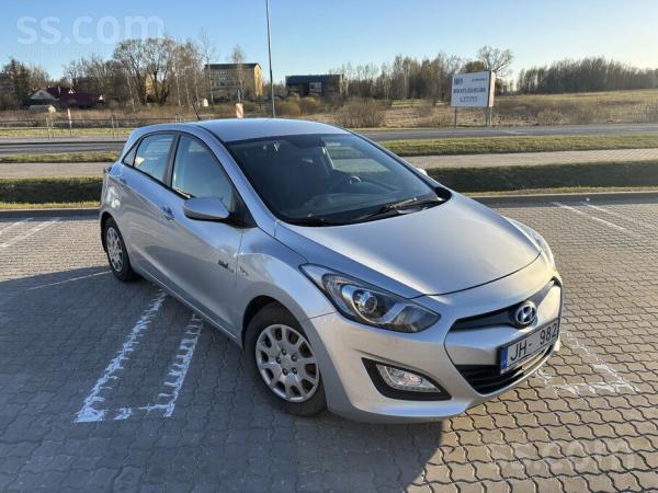 Hyundai i30 2013 Valmiera, ar dzinēja tilpumu 1.40 L un nobraukumu 291 tūkst. km par 3250 €, foto 3 vietnē AUTOMOTO.COM.LV