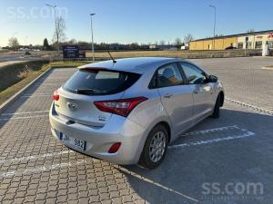 Хендай i30 2013 в Валмиера, объемом двигателя 1.40 л и пробегом 291 тыс. км за 3250 €, фото 6 на AUTOMOTO.COM.LV