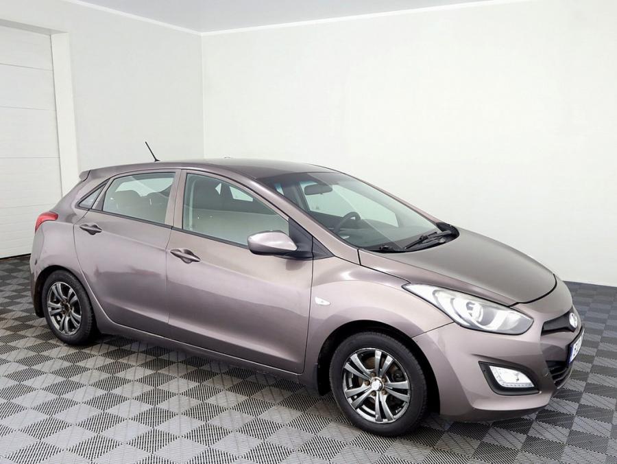 Хендай i30 2013 в Таллин, объемом двигателя 1.40 л и пробегом 363 тыс. км за 1999 €, фото 9 на AUTOMOTO.COM.LV