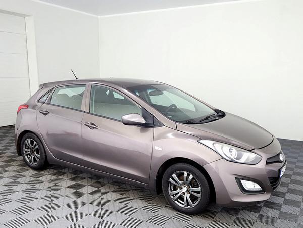 Hyundai i30 2013 Tallina, ar dzinēja tilpumu 1.40 L un nobraukumu 363 tūkst. km par 1999 €, foto 1 vietnē AUTOMOTO.COM.LV