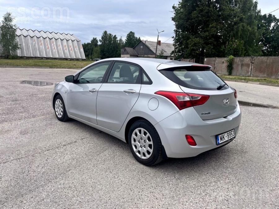Hyundai i30 2014 in Talsi, with an engine capacity of 1.40 L and mileage of 203 thousand km for 4000 €, photo 4 on AUTOMOTO.COM.LV